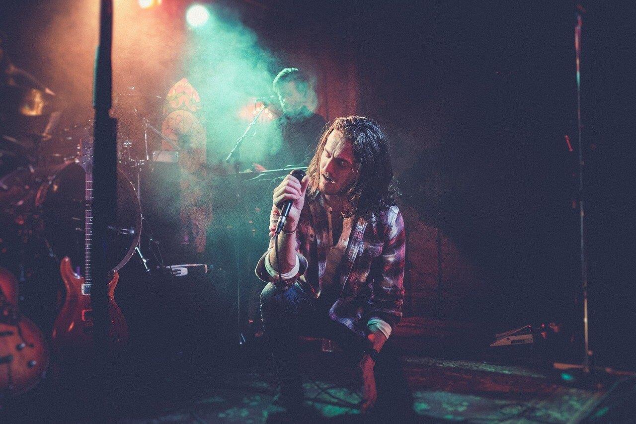 5 grammar errors in songs that you’ve missed while singing along ...